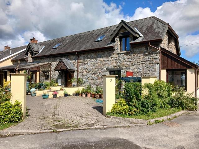 3 bedroom cottage for sale
