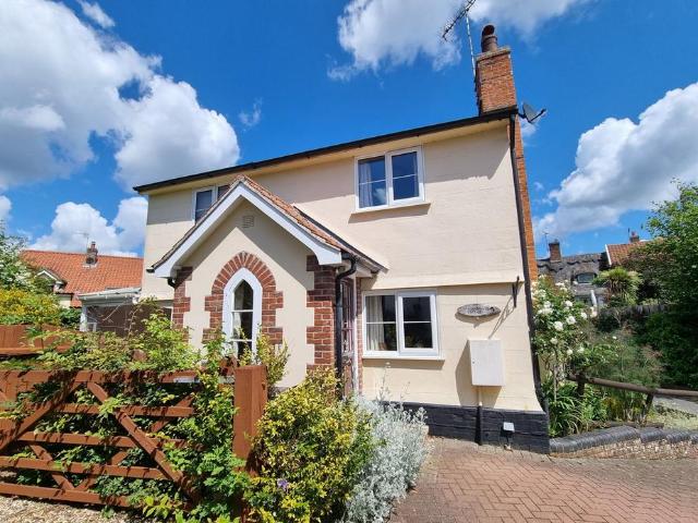 3 bedroom cottage for sale