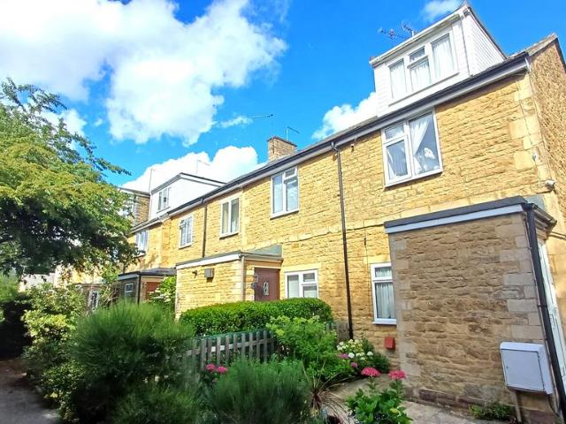 3 bedroom cottage for sale