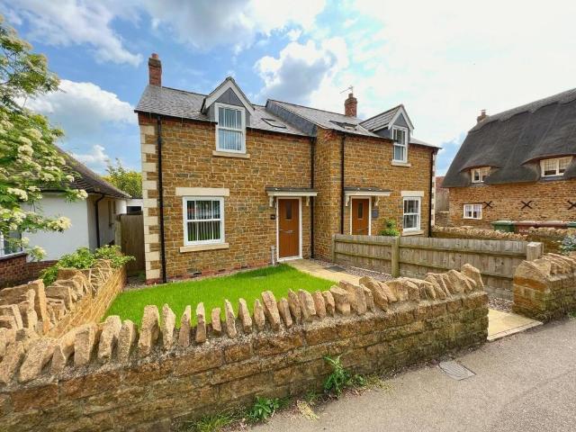 3 bedroom cottage for sale