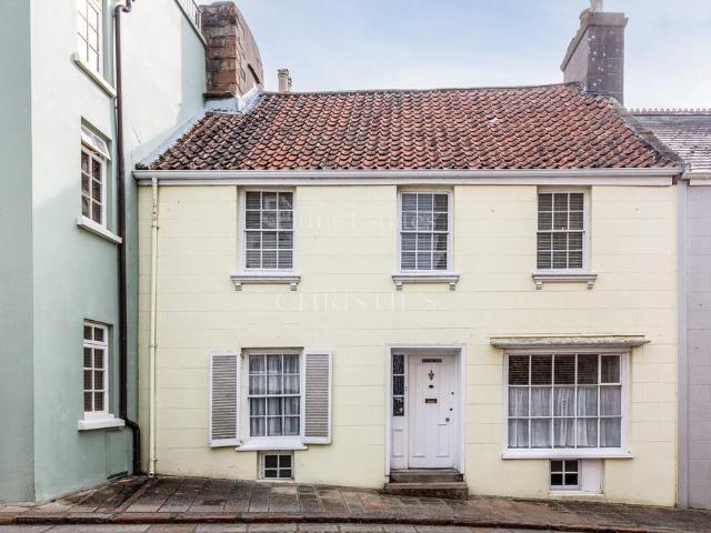 3 bedroom cottage for sale