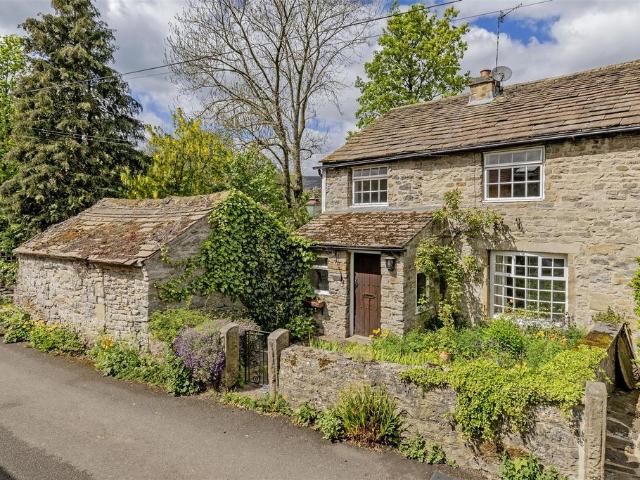 3 bedroom cottage for sale