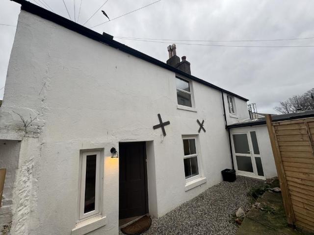 3 bedroom cottage for sale