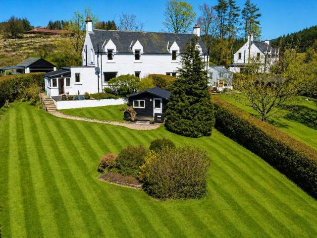 3 bedroom cottage for sale