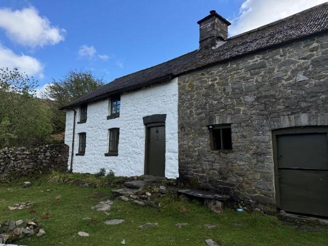 3 bedroom cottage for sale