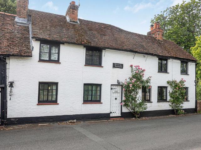 3 bedroom cottage for sale