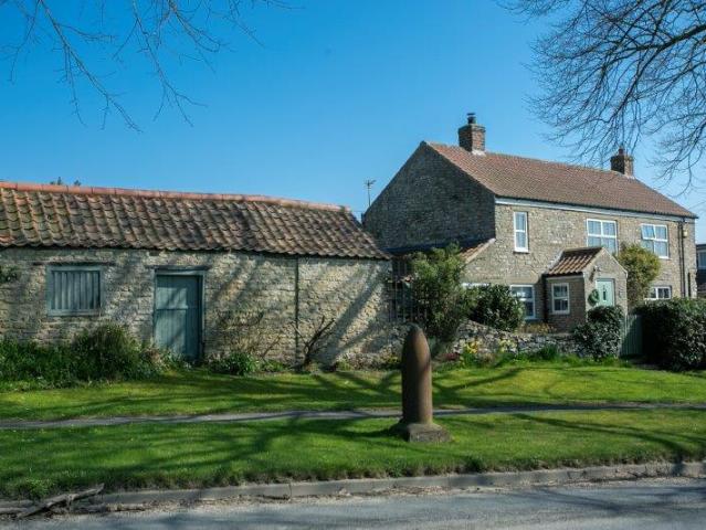 3 bedroom cottage for sale