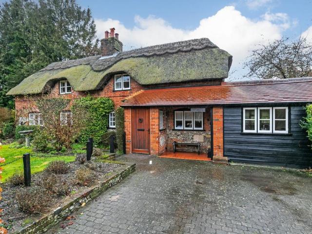 3 bedroom cottage for sale