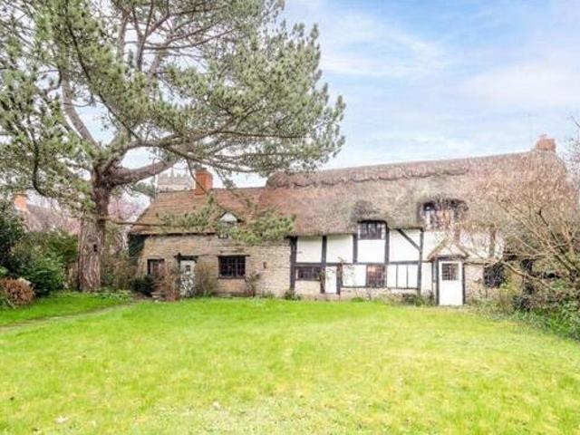 3 Bedroom Cottage For Sale In The Green