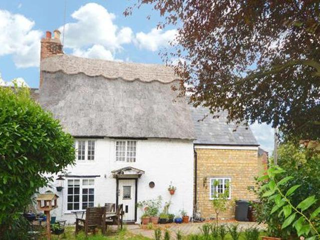 3 Bedroom Cottage For Sale In The Green