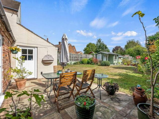 3 bedroom cottage for sale in Village Road, Clifton Village, Nottingham, Nottinghamshire, NG11 8NP, NG11