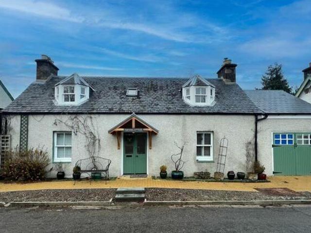 3 Bedroom Cottage For Sale In West Lewiston. Drumnadrochit
