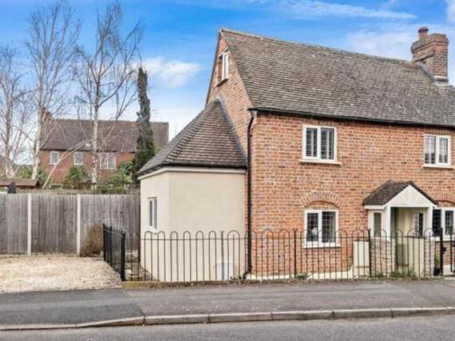 3 Bedroom Cottage For Sale In Bishops Cleeve