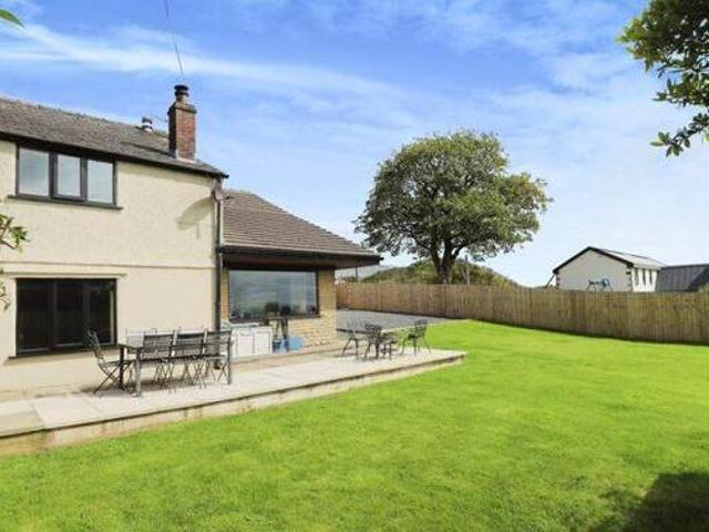 3 Bedroom Cottage For Sale In Bradshaw