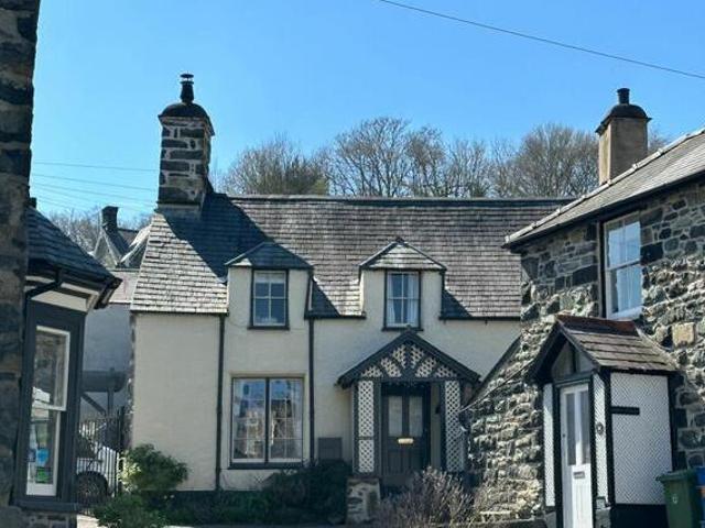3 Bedroom Cottage For Sale In Cader Road