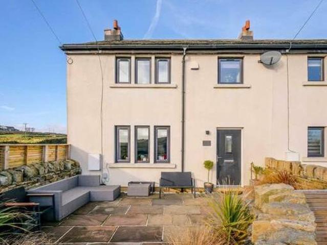 3 bedroom cottage for sale in Delves Gate Slaithwaite HD7