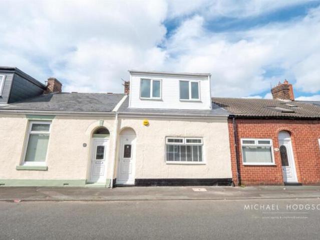 3 bedroom cottage for sale in Devonshire Street, Monkwearmouth, Sunderland, SR5
