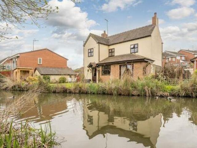 3 Bedroom Cottage For Sale In Dudley