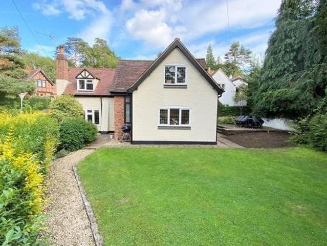 3 bedroom cottage for sale in Hareway Lane Barford CV35