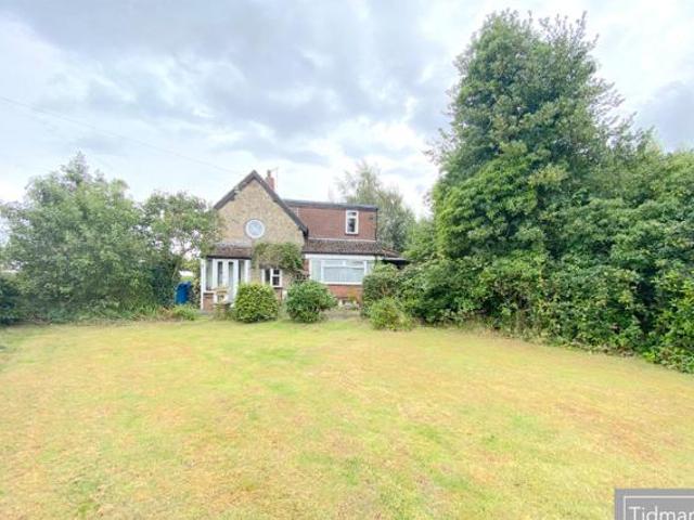 3 Bedroom Cottage For Sale In Holyhead Road