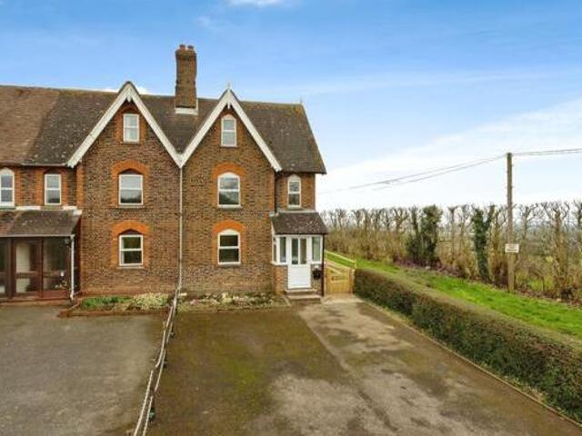 3 Bedroom Cottage For Sale In Hunton