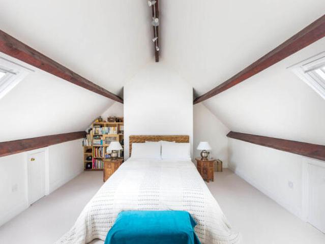 3 bedroom cottage for sale in Ivy Cottage, Ponteland Road, Kenton Bank Foot, Newcastle Upon Tyne, NE13