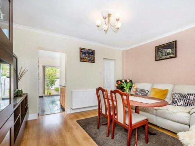 3 Bedroom Cottage For Sale In London