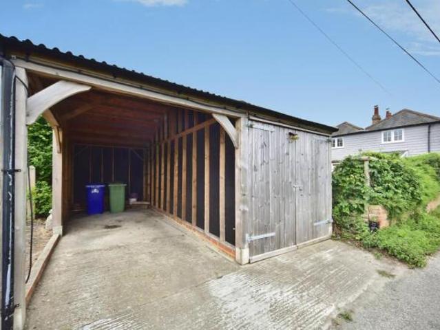 3 bedroom cottage for sale in Luddenham, Faversham, ME13