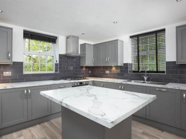 3 bedroom cottage for sale in New Adel Lane, Adel, LS16