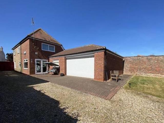 3 bedroom cottage for sale in North Back Lane Bridlington YO16