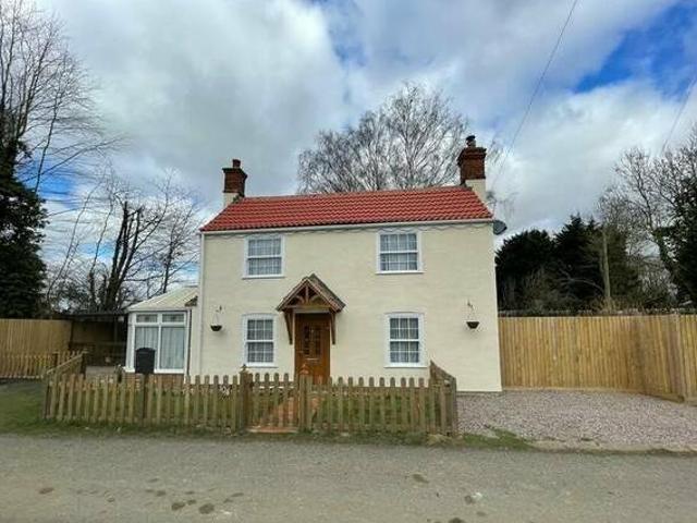 3 bedroom cottage for sale in Siltside Gosberton Risegate PE11