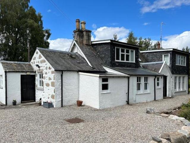 3 bedroom cottage for sale, Mullingarroch Cottage, Boat of Gar.