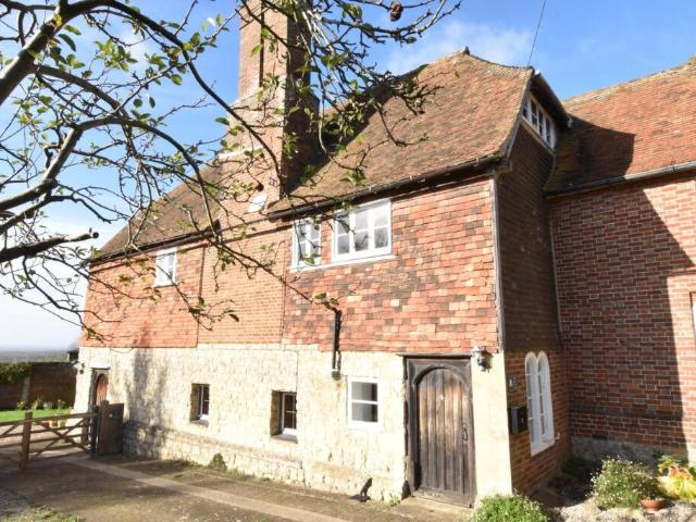 3 bedroom cottage for rent in Yew Tree Cottages, The Street, Pluckley, TN27