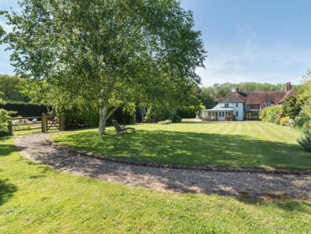 3 bedroom cottage for rent in Acrise, Folkestone, Kent, CT18