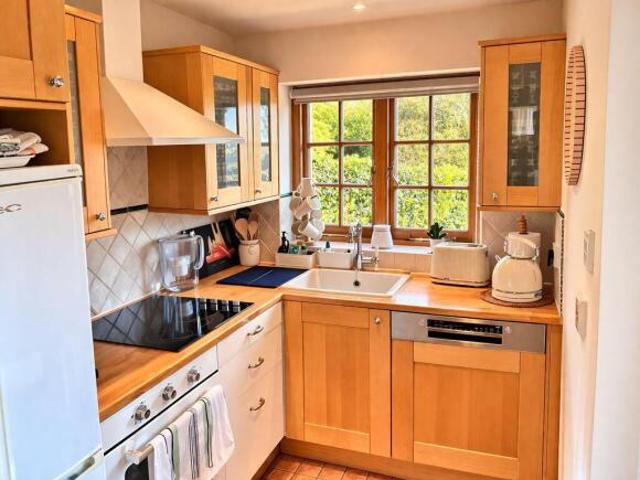 3 bedroom cottage for rent in Asmuns Place, Hampstead Garden Suburb, NW11