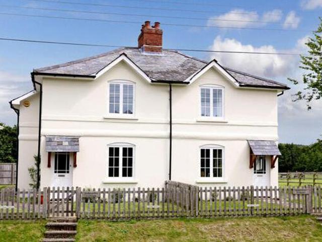 3 Bedroom Cottage For Rent In Chilcomb
