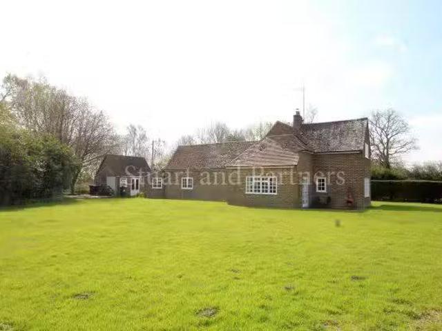 3 bedroom cottage for rent in Ditchling Common, Hassocks, BN6