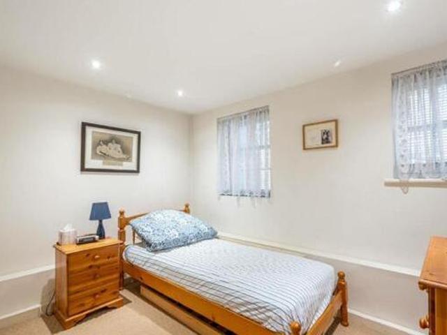 3 Bedroom Cottage For Rent In Hampstead, London