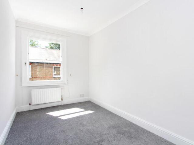 3 bedroom cottage for rent in Houblon Road, Richmond, TW10