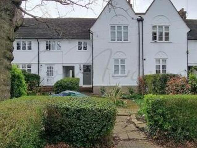 3 Bedroom Cottage For Rent In London