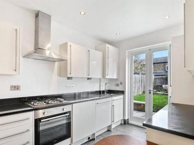 3 Bedroom Cottage For Rent In London