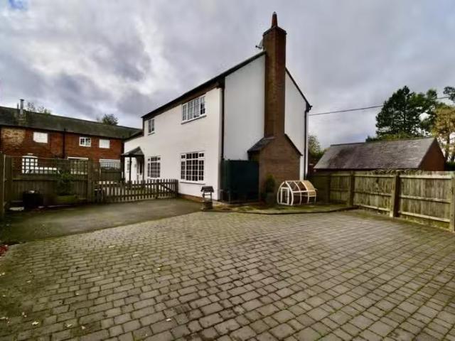 3 bedroom cottage for rent in Old Rectory Cottage, North Kilwo.