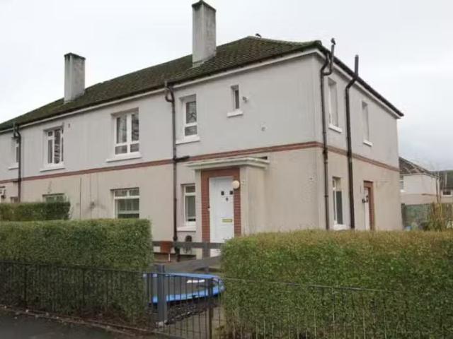 3 bedroom cottage for rent in Pollok Haughburn Road Unfurn.