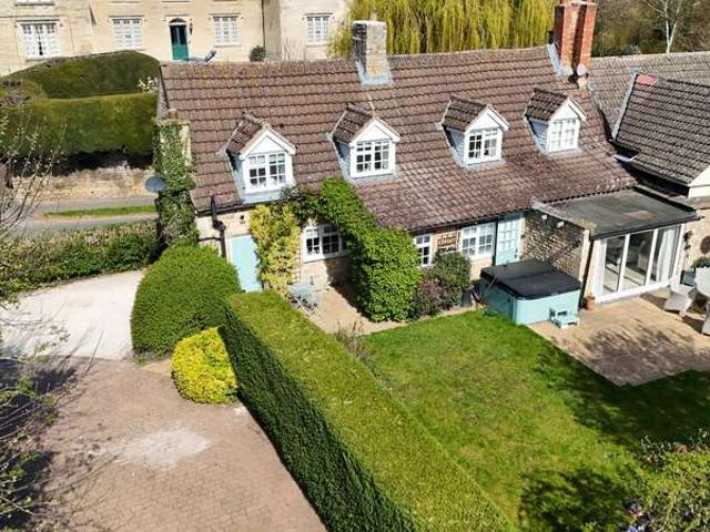 3 Bedroom Cottage House