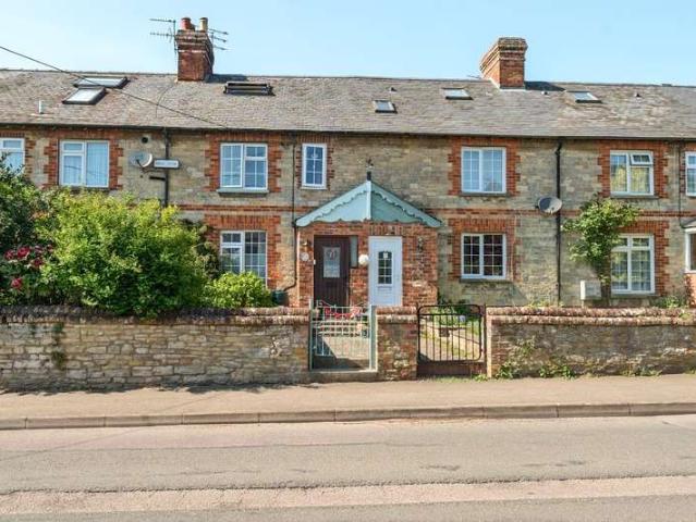 3 Bedroom Cottage House