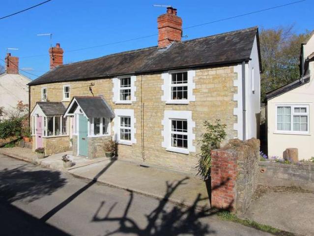 3 Bedroom Cottage House