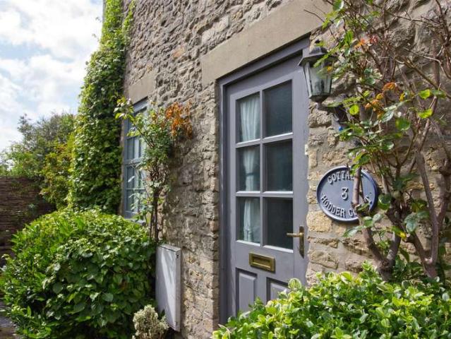 3 Bedroom Cottage House