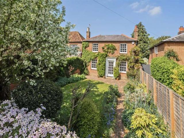 3 Bedroom Cottage House