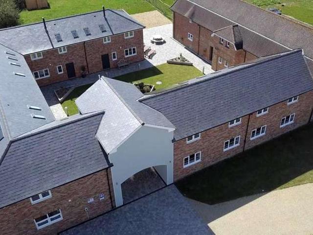 3 Bedroom Cottage House