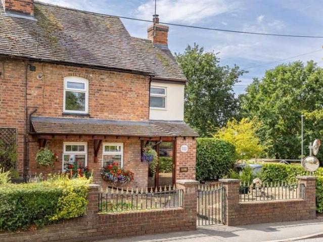 3 Bedroom Cottage House